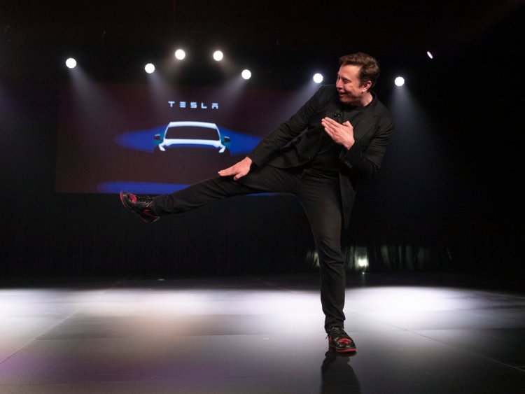 ELON MUSK'S CUSTOM AIR JORDAN 1 "TESLA" ECLIPSED THE MODEL Y UNVEILING